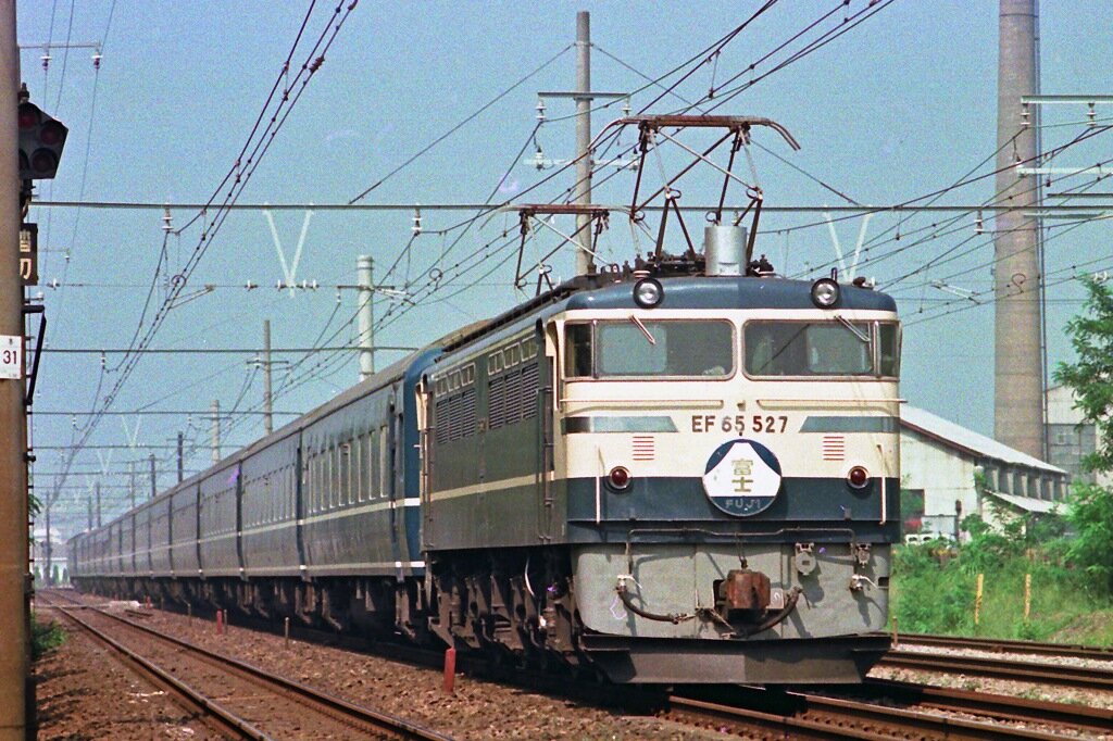 EF65500牽引の寝台特急（2） : 線路は続くよどこまでも