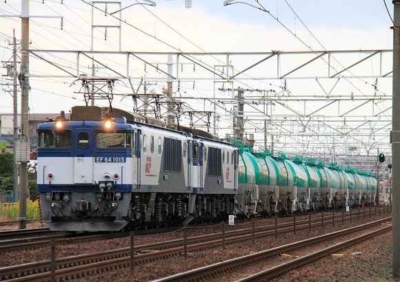 希少な存在となったEF641015 : 線路は続くよどこまでも