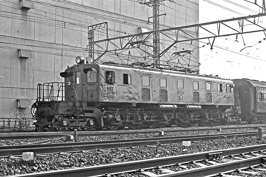 電気機関車のトップナンバー EF52－EF57 : 線路は続くよどこまでも
