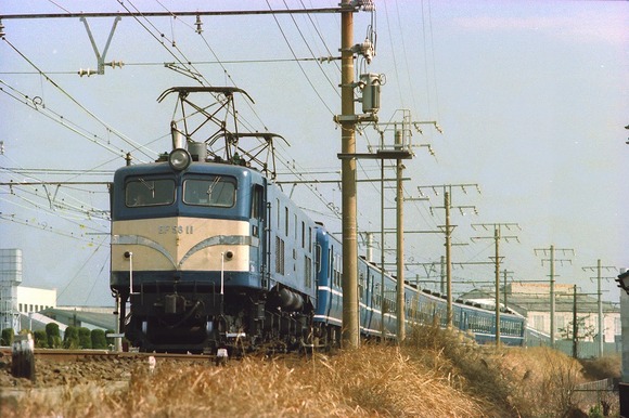 旅客列車牽引の主力であったEF58（2） : 線路は続くよどこまでも