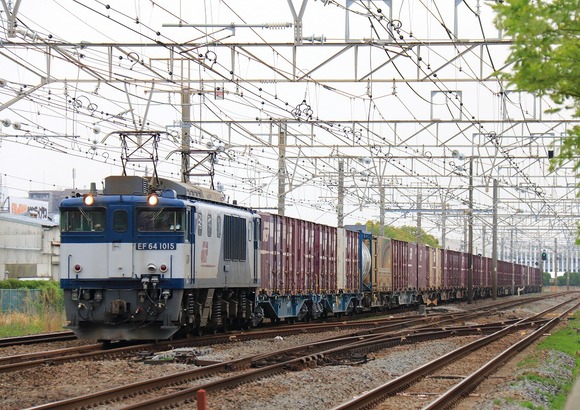 希少な存在となったEF641015 : 線路は続くよどこまでも
