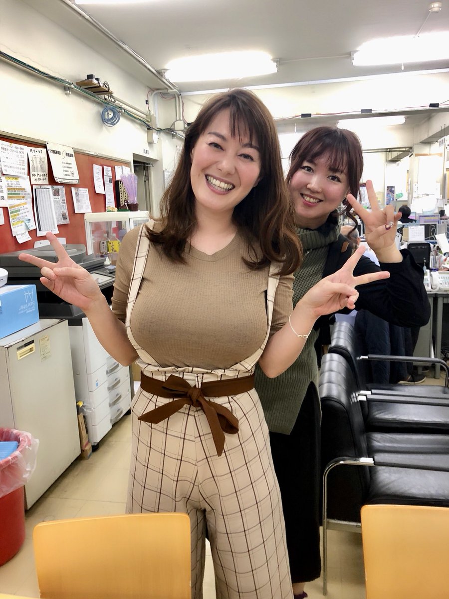 【画像あり〼】巨乳アナの「ピッチピッチな服装」がたまらない… 芸能さくらch