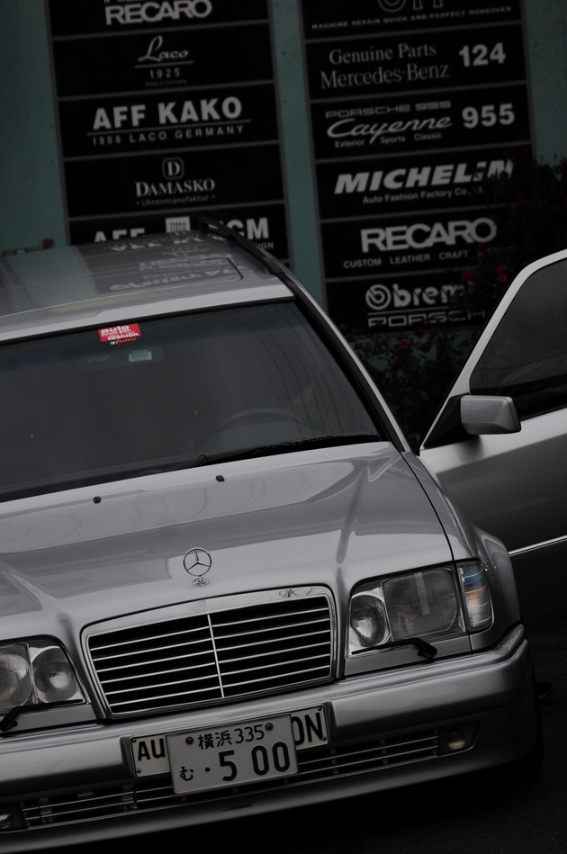 AMG E320T-3,6 WIDE WAGONの魅力。2-Seater Sports Track Style Mercedes Benz E-Class S 124 life 羽田さんの ...