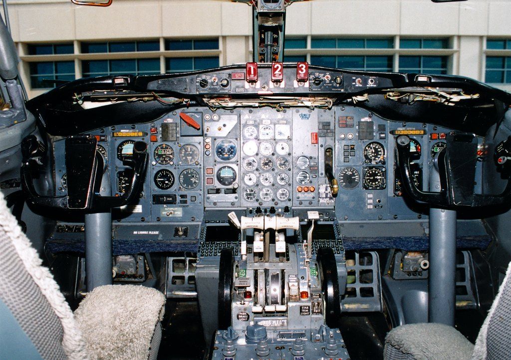 B727 cockpit : sapporo_skyのblog