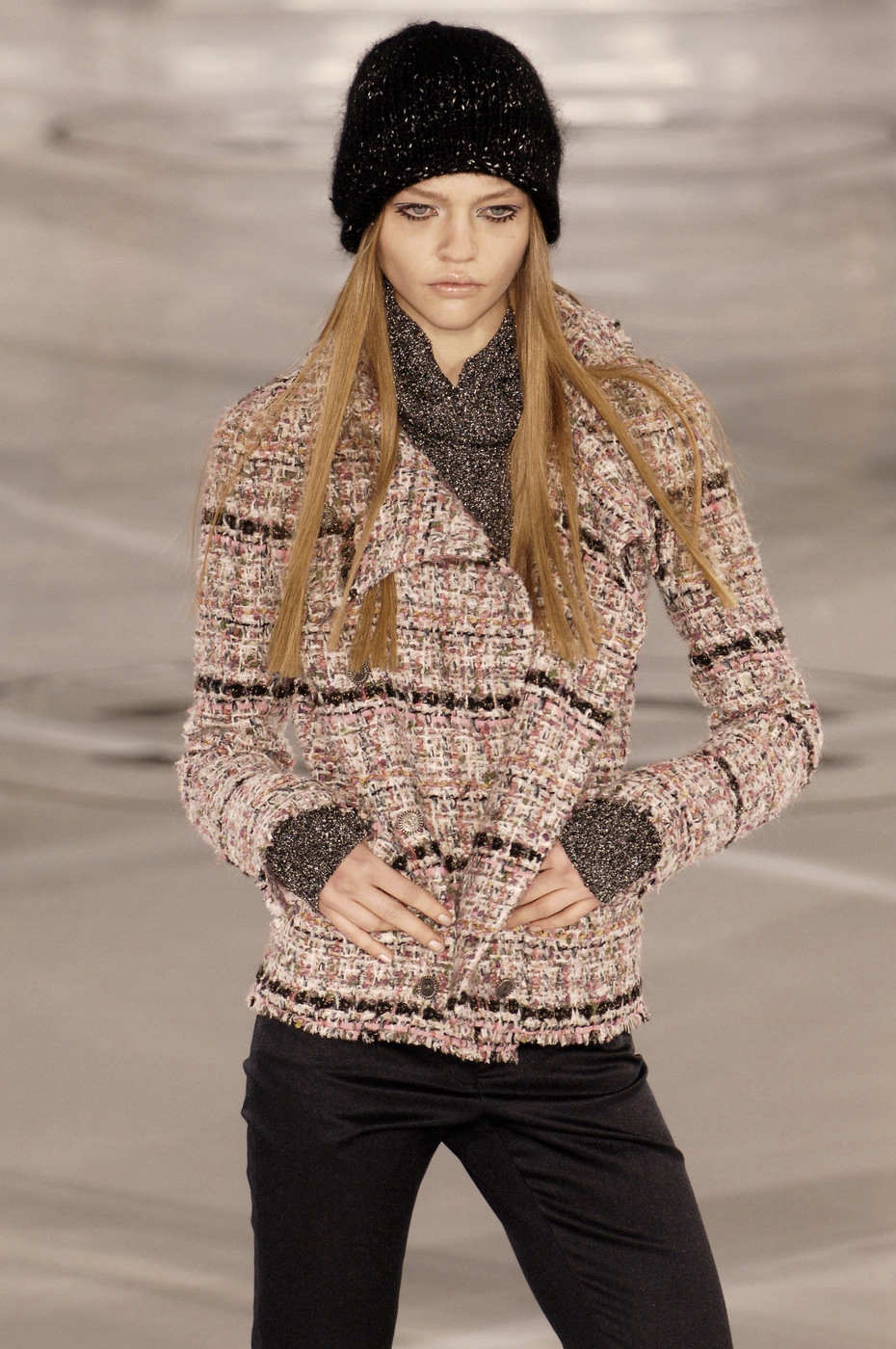 sasha pivovarova magazine : CHANEL - fall / winter 2005