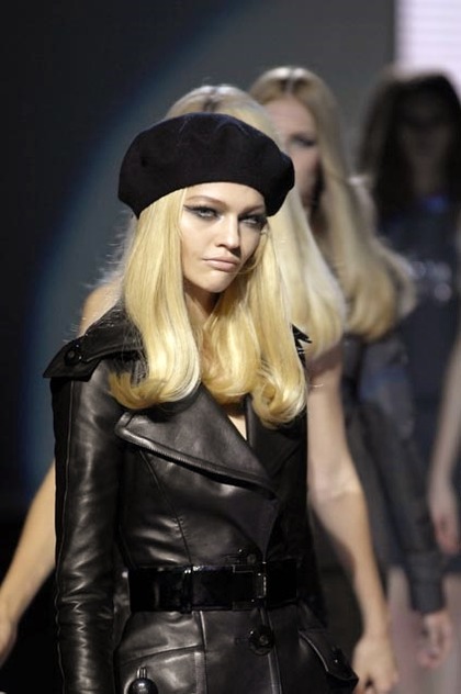 sasha pivovarova magazine : Versace - F/W 2007