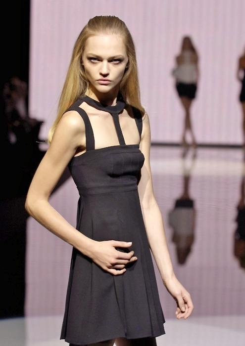 sasha pivovarova magazine : Versace S/S - 2007