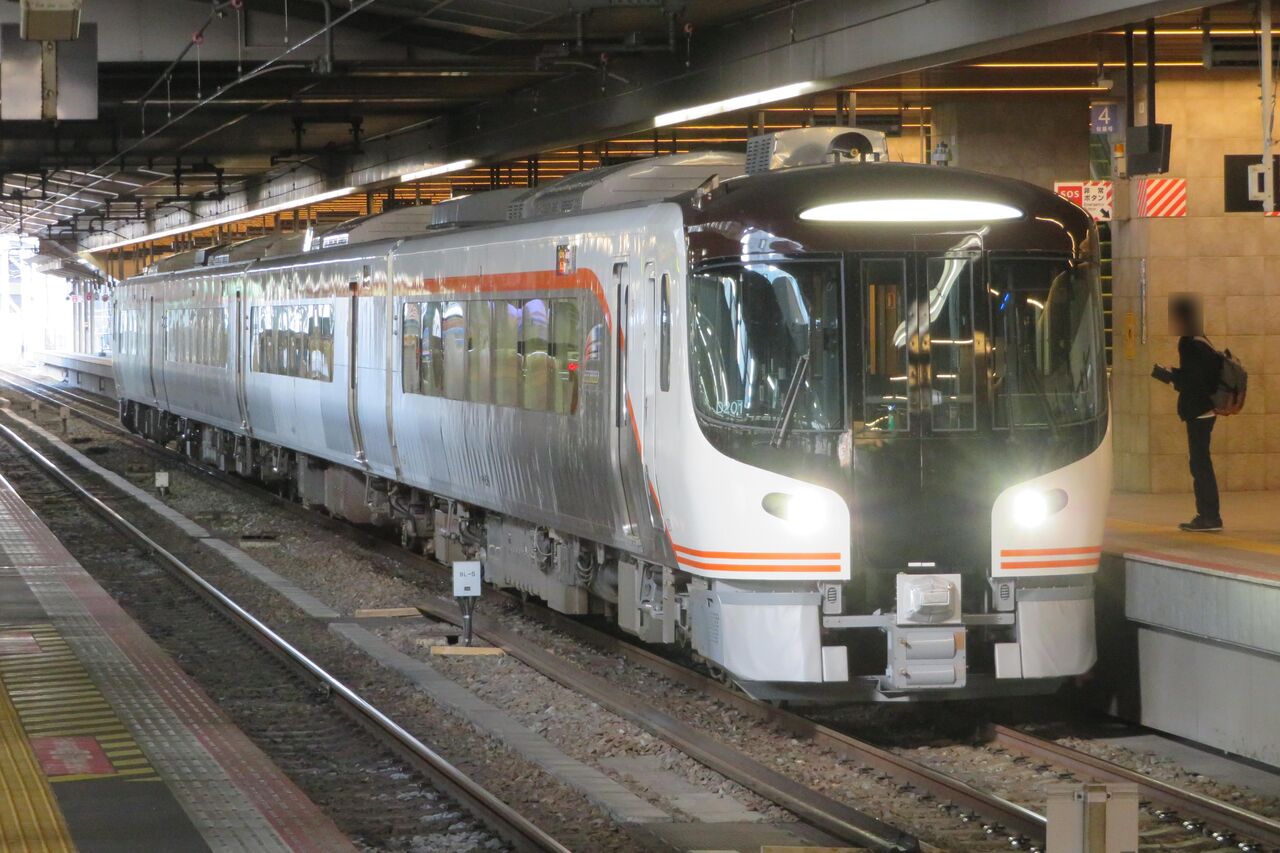 大阪駅で 特急ひだ の新型車両 「HC85系」 を撮る （2023年4月） : 関西のJRへようこそ！