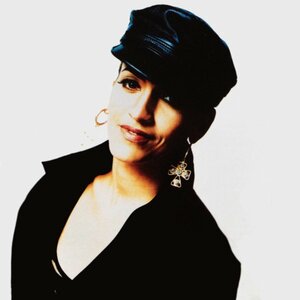 気ままに洋楽ざんまい : 隠れた名曲 90’s Kym Sims - Too Blind To See It