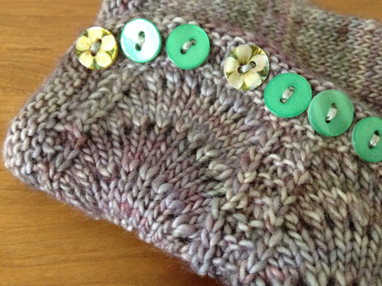 Knits nest : 【完成】Spatterdash Wristwarmersが編みあがりました。Ravellenic Games ...