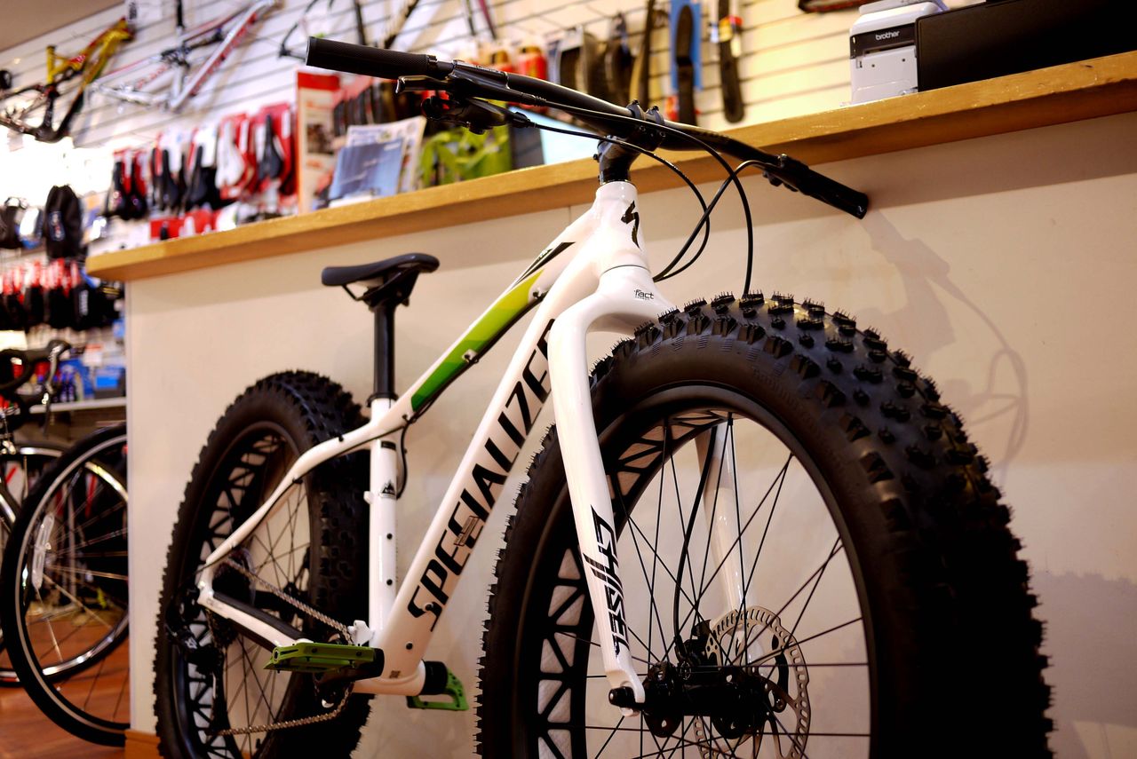白いファットが入荷!そして完成! SPECIALIZED FATBOY 2016年 白いファットが入荷!そして完成! SPECIALIZED FATBOY 2016年