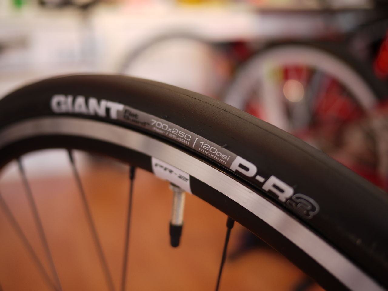 GIANT DEFY 1とDEFY 2が入荷しました : SBC 新着情報 GIANT DEFY 1とDEFY 2が入荷しました : SBC 新着情報