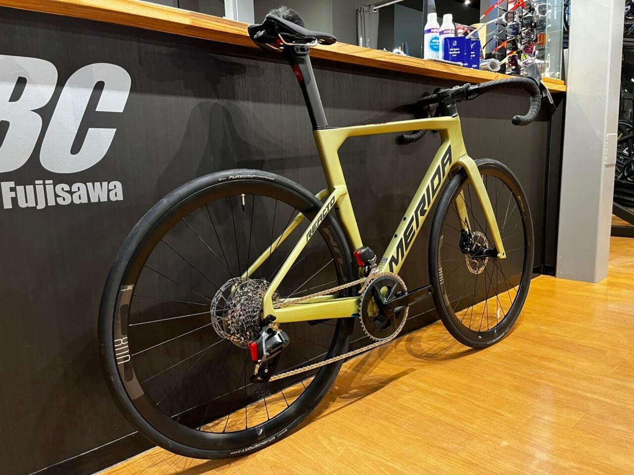 SBC 新着情報 : 人気のMERIDA REACTO 8000－Eを新人スタッフ藤田がインプレッション！！