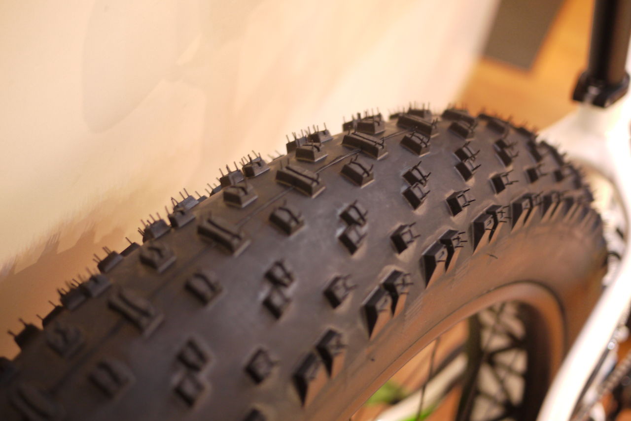 白いファットが入荷!そして完成! SPECIALIZED FATBOY 2016年 白いファットが入荷!そして完成! SPECIALIZED FATBOY 2016年