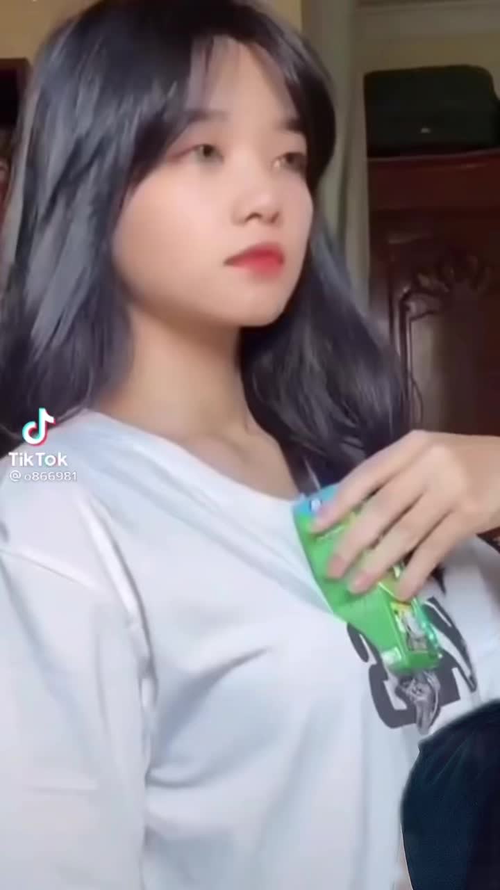 モンスターvr.👾💜 #べルメイク #グラビアアイドル #みねりお #おすすめのりたい : TikTok乳揺れまとめ部