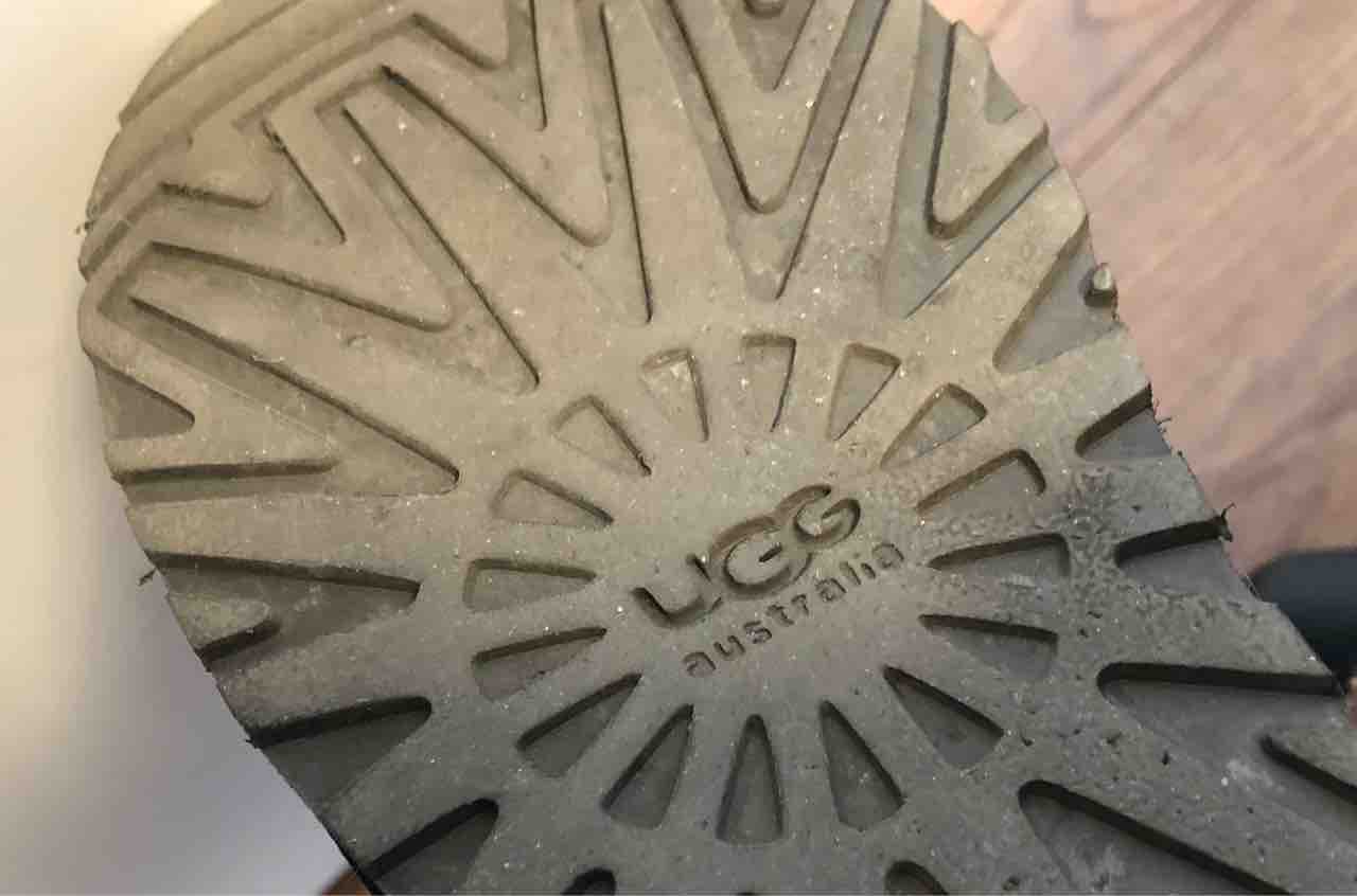 彼がお土産に買ってきたオーストラリア産のUGG : Anglophile 彼がお土産に買ってきたオーストラリア産のUGG : Anglophile
