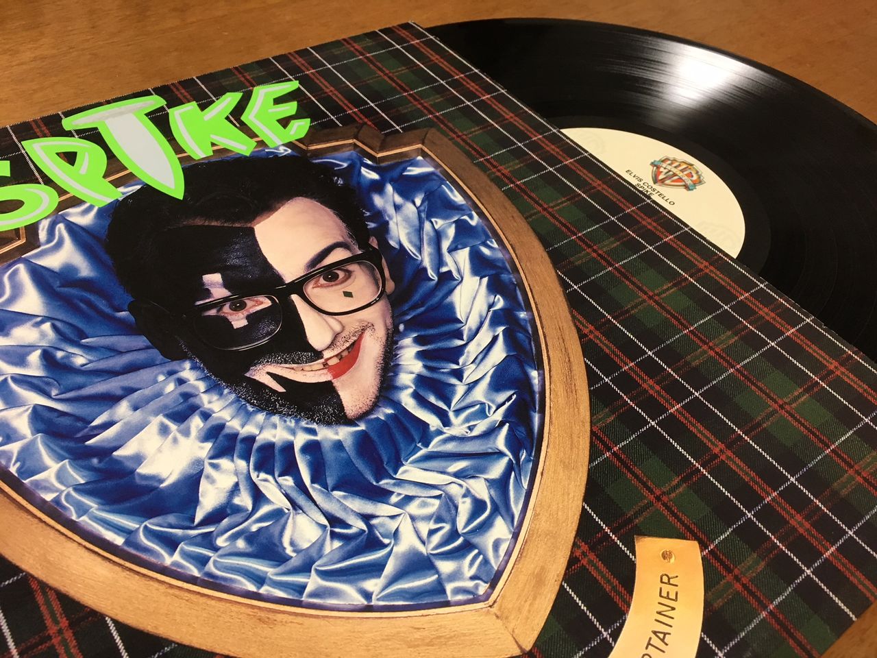Spike／Elvis Costello : Past Geronimo's Disco