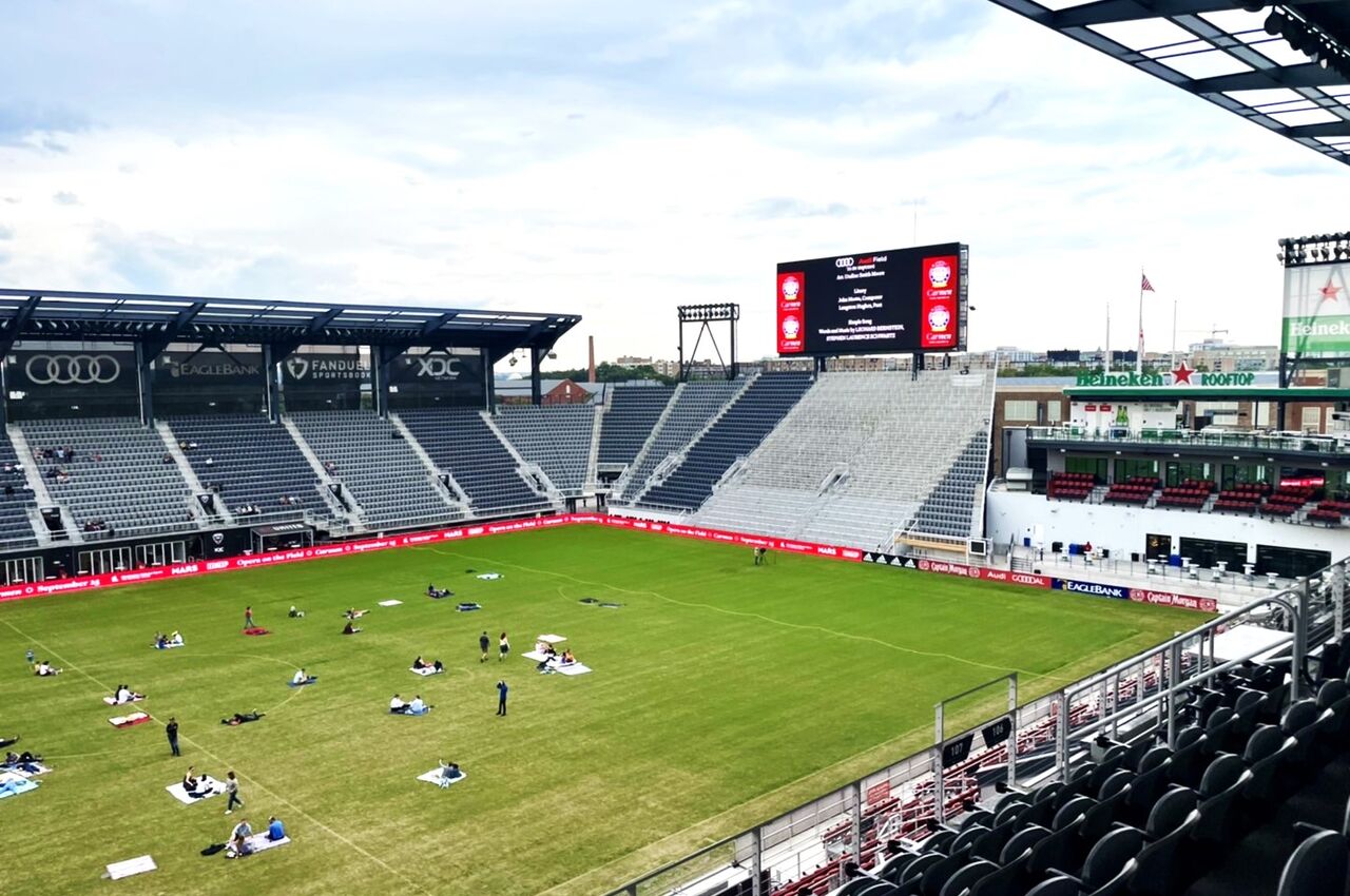 お星様のなんでも探検:Opera Carmen in DC Audi Field