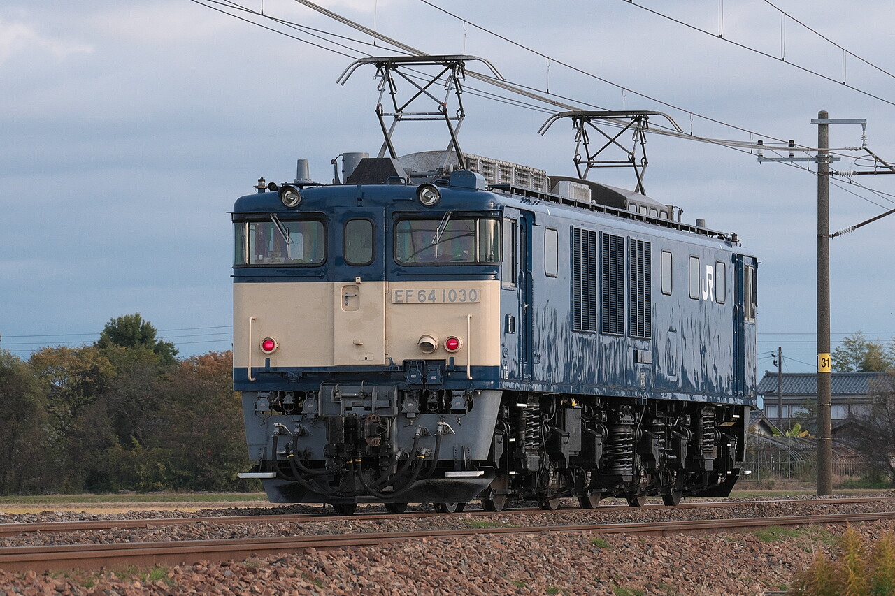 最後の仕業へEF64、EF81単機回送 : リョウタンPP