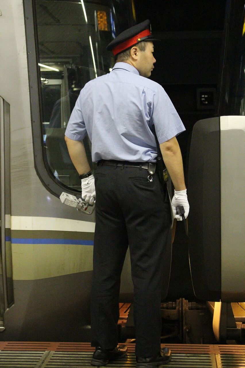 JR各社のオリジナル制服、2018年で制定30周年に【4】 : 札幌学院大学鉄道研究会OB会