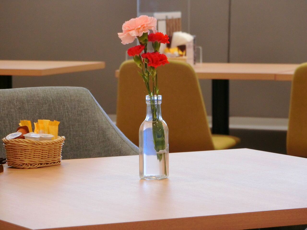 柴ポチダイアリー : Cafe Kotti（ｺｯﾁ）イオンスタイル戸塚 ～ カレーライス+ウインナー