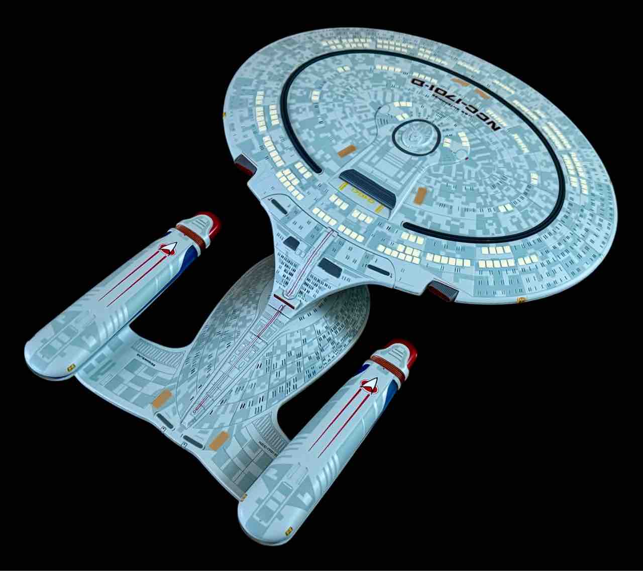 アオシマ文化教材社のエンタープライズD : SFプロップ・ミュージアム