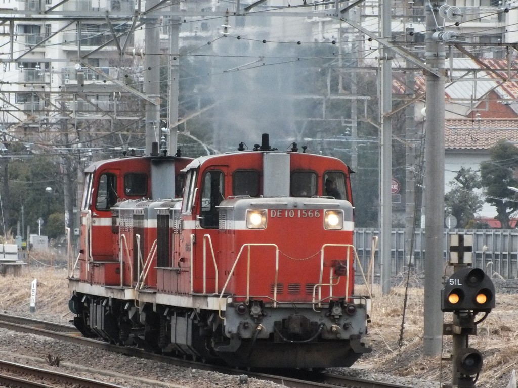 新鶴見界隈217-1（DE10 1566 + DE10 1153） : 新鶴見通信