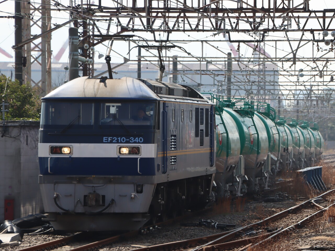 鶴見線 142-4（武蔵白石駅 米タン8079レ EF210-340） : 新鶴見通信