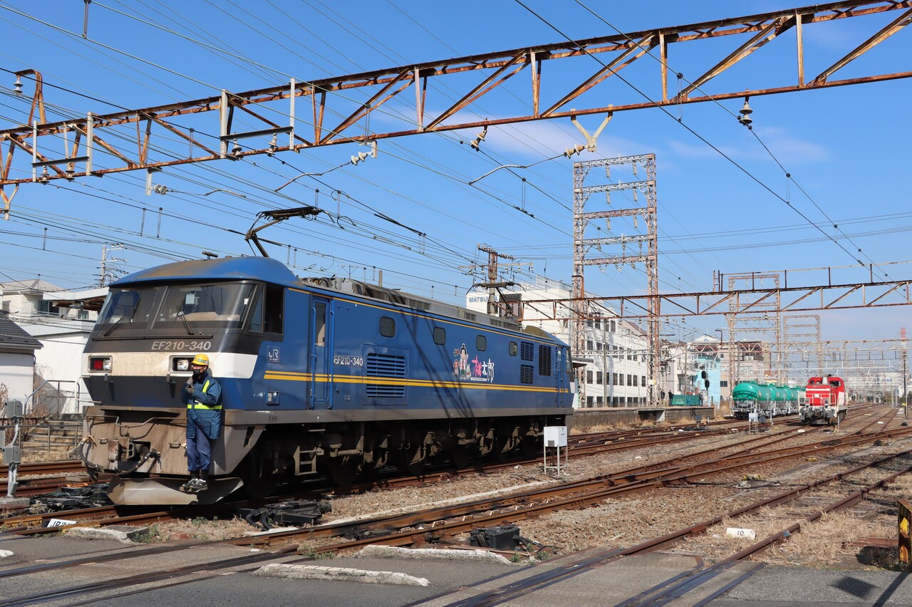 鶴見線 142-2（安善駅 米タン EF210-340 入換え） : 新鶴見通信