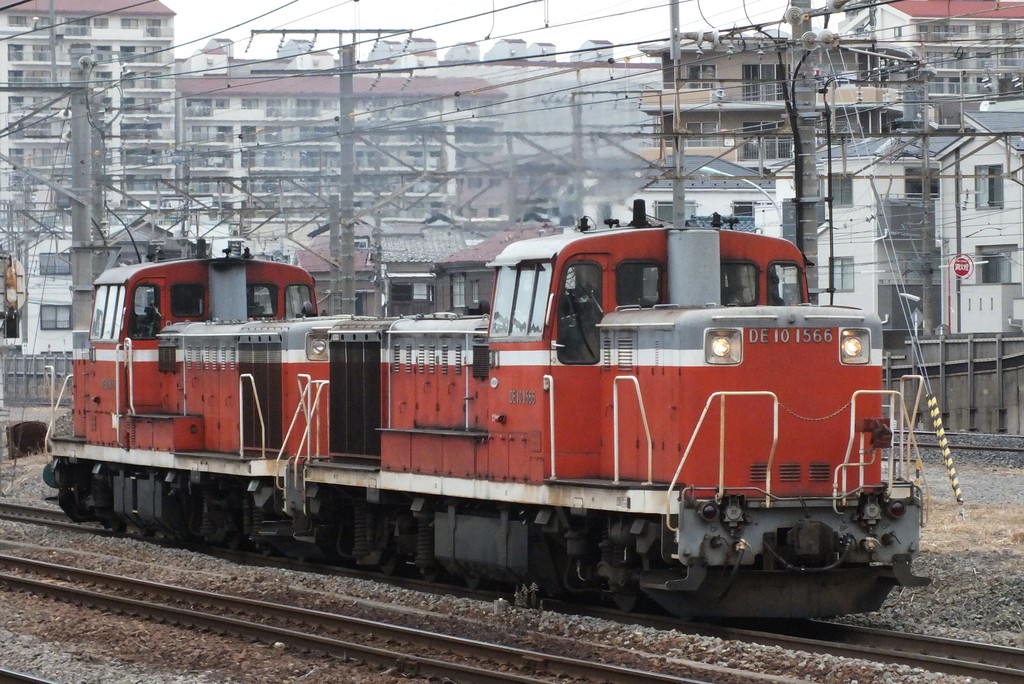 新鶴見界隈217-1（DE10 1566 + DE10 1153） : 新鶴見通信