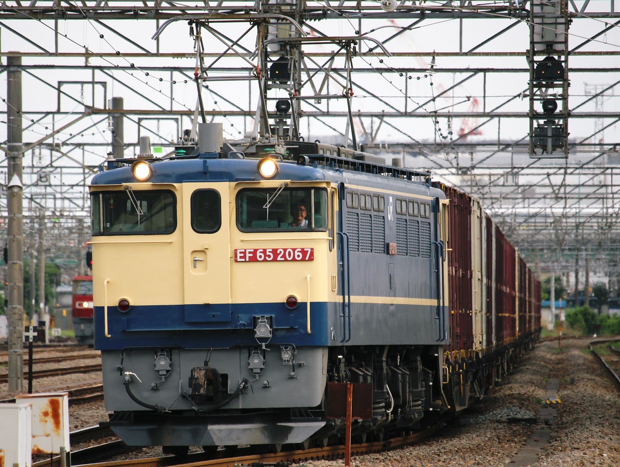 新鶴見界隈707-3（77レ EF65 2067） : 新鶴見通信