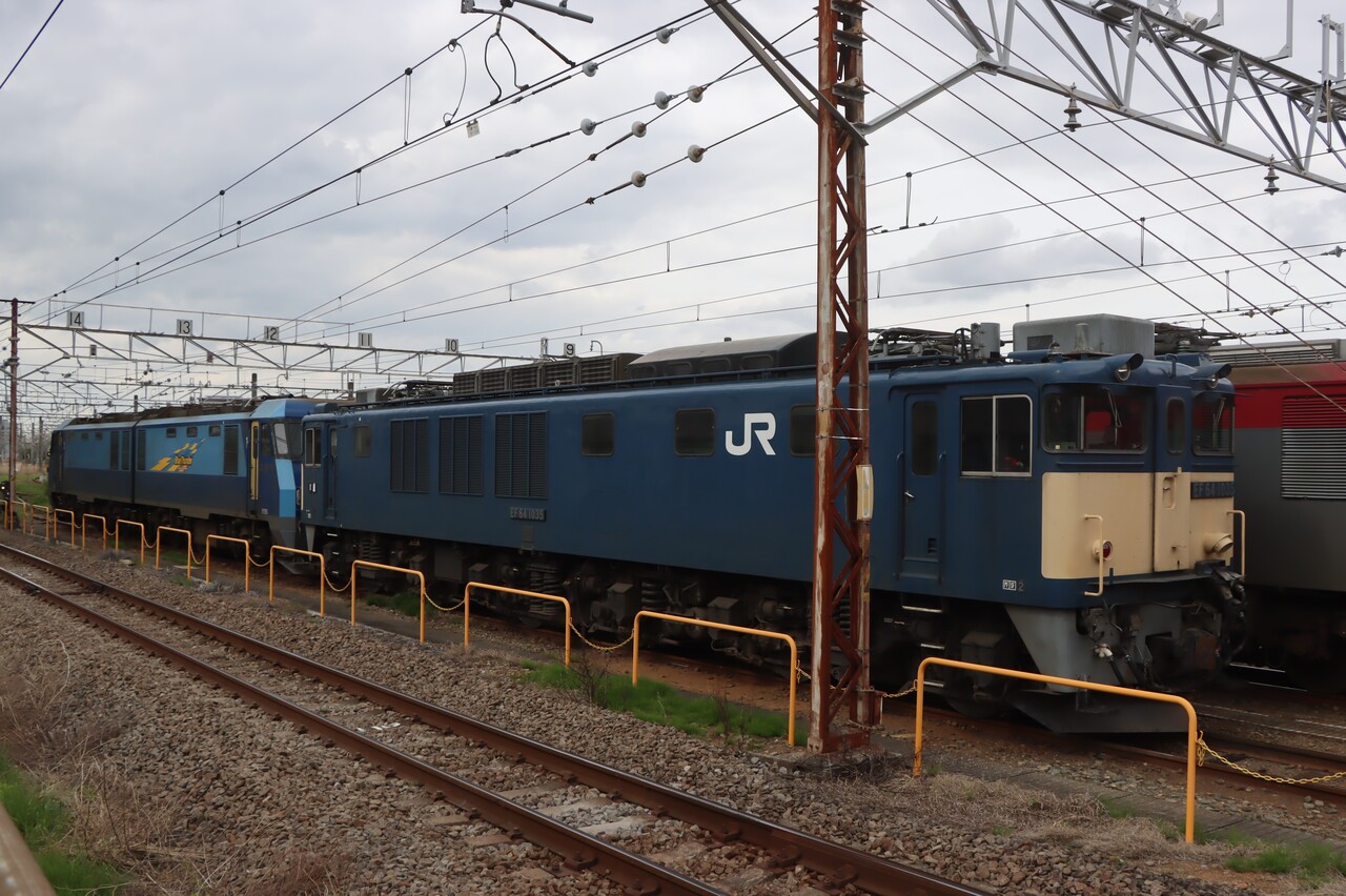 新鶴見界隈1158-1（EH200-10 + EF64 1035） : 新鶴見通信