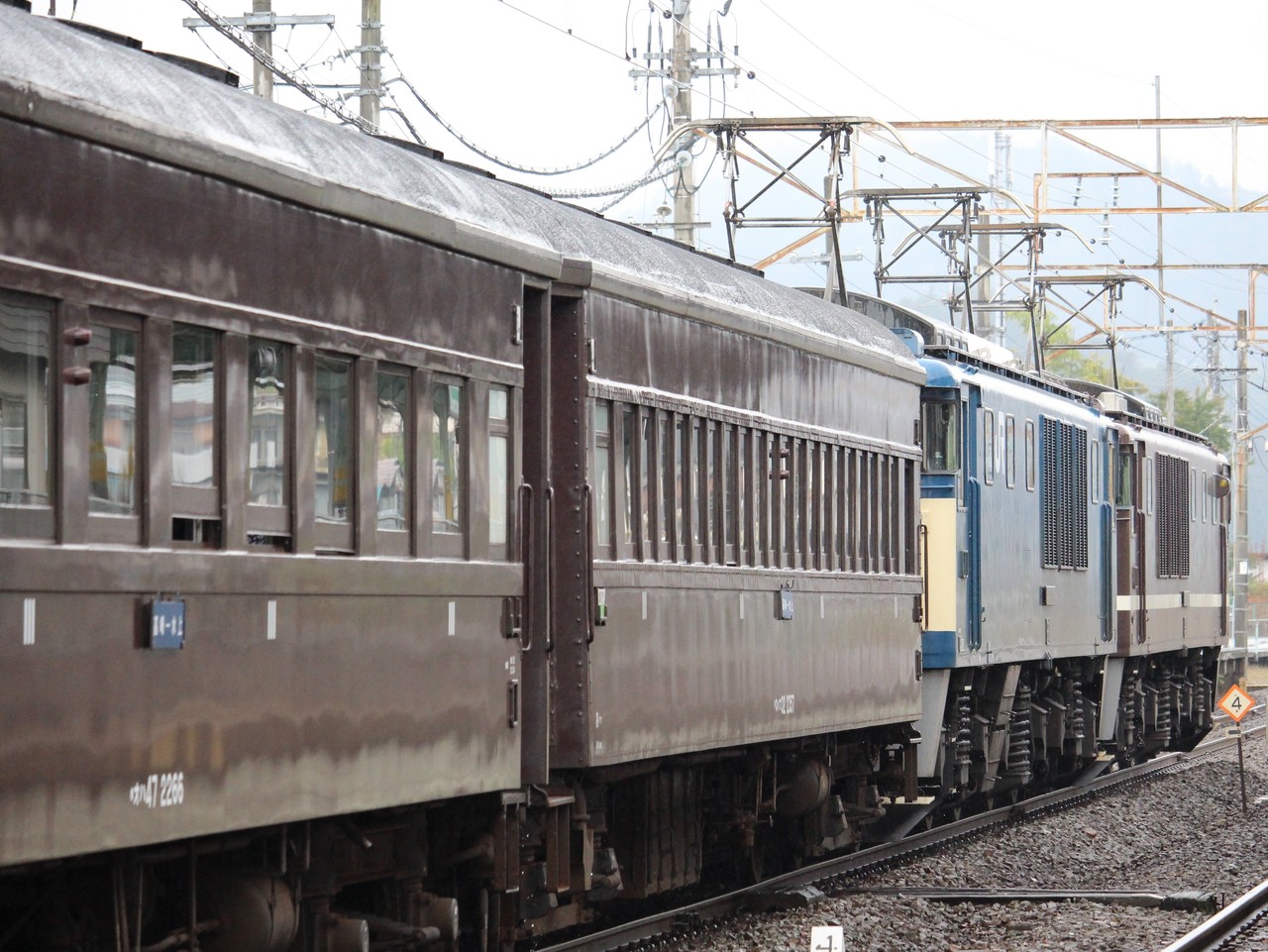 上越線 1-1（快速ELレトロみなかみ EF64 1001 + EF64 1052） : 新鶴見通信