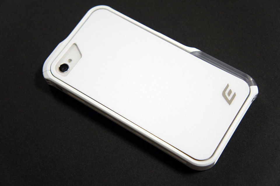 iPhone 4/4S両対応 ELEMENT CASE Vapor4 Pro Whiteout レビュー : おShinoブ