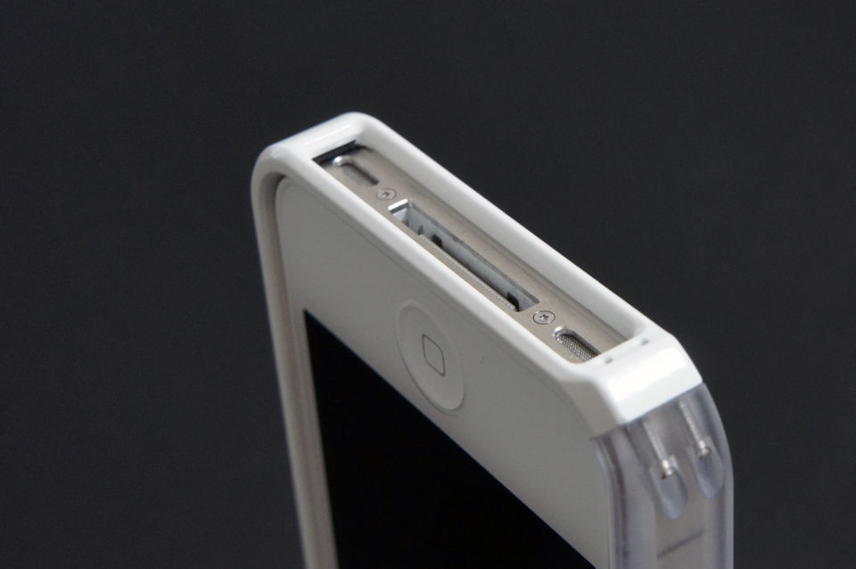 iPhone 4/4S両対応 ELEMENT CASE Vapor4 Pro Whiteout レビュー : おShinoブ