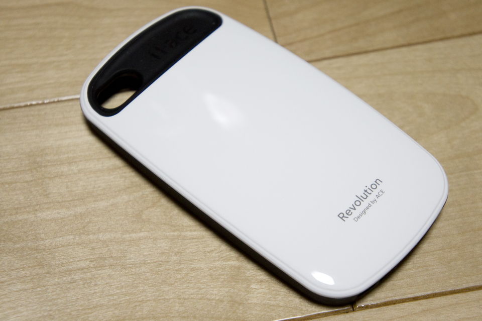 Magic MouseみたいなiPhone 4／4Sケース iFace Revolution レビュー : おShinoブ