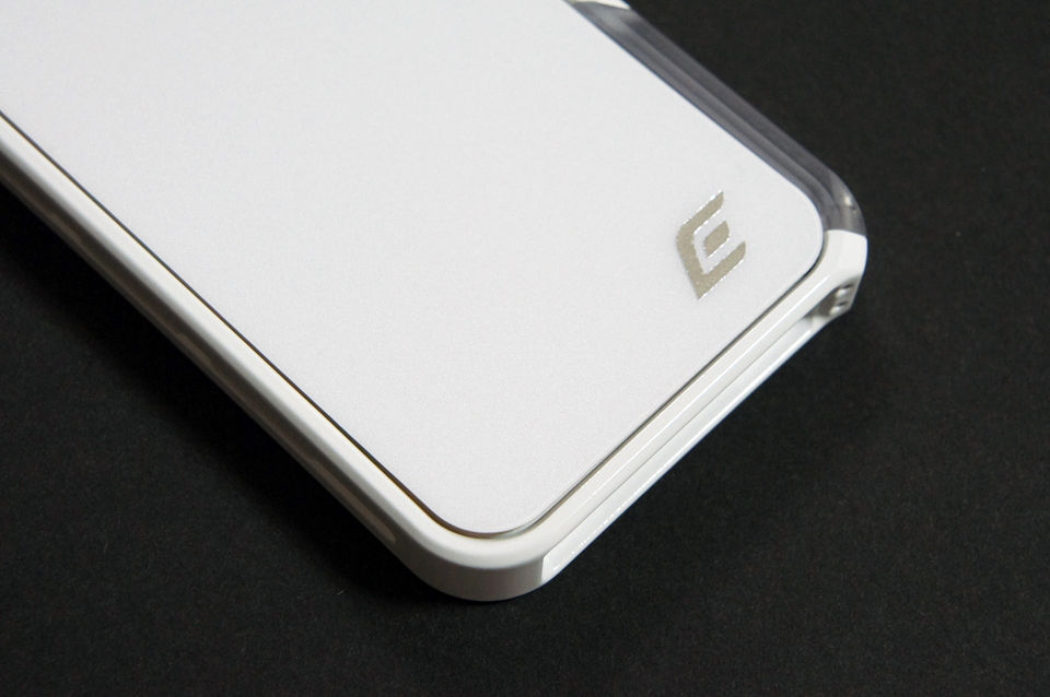 iPhone 4/4S両対応 ELEMENT CASE Vapor4 Pro Whiteout レビュー : おShinoブ