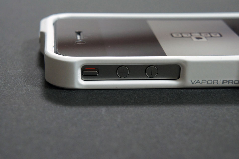 iPhone 4/4S両対応 ELEMENT CASE Vapor4 Pro Whiteout レビュー : おShinoブ