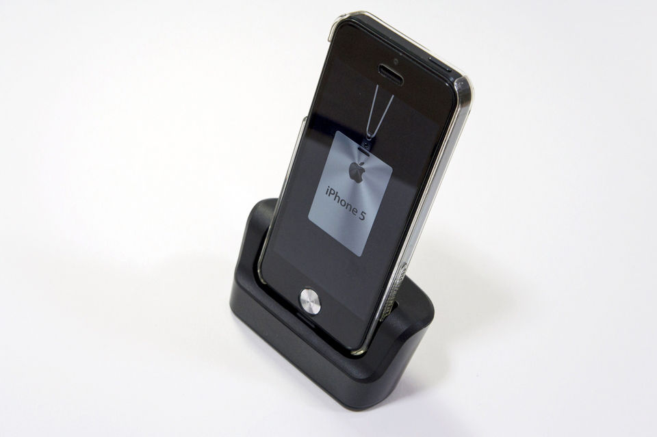 microUSB接続も選べるiPhone 5用ドック iPhone 5 Dock PRO レビュー : おShinoブ