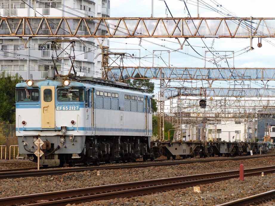 EF65-2127＋EF81-139 - 令和4年11月 : 深徒徒