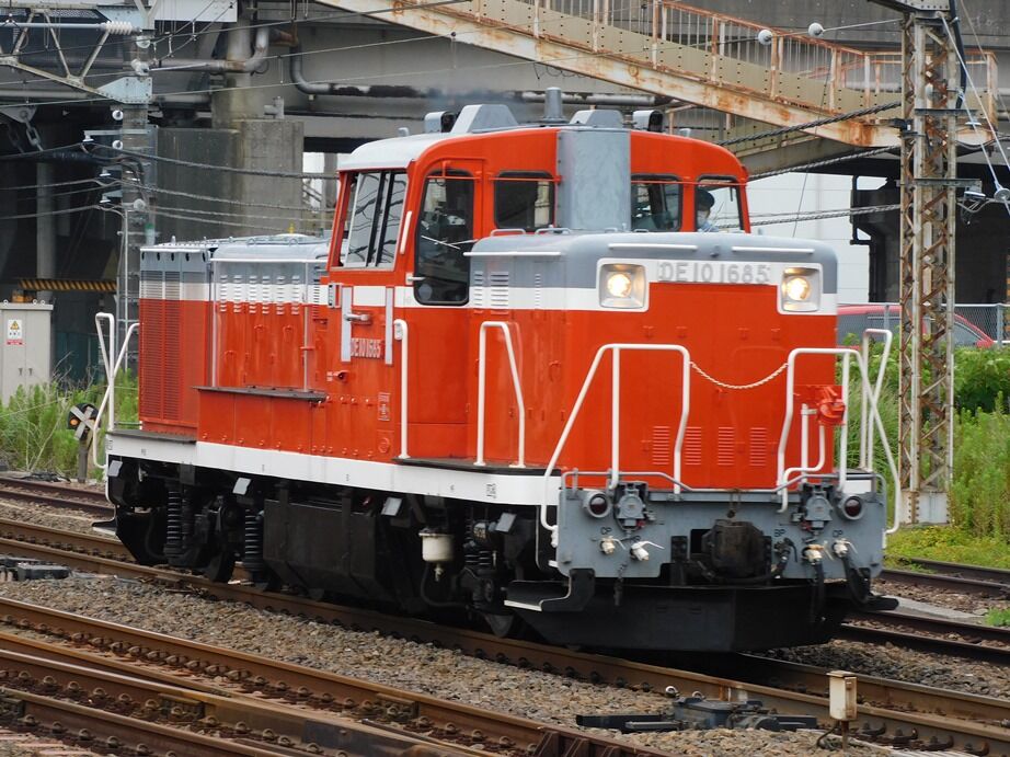 DE10形ディーゼル機関車＋キヤE195系（試運転）＋485系華 - 令和4年8月 : 深徒徒