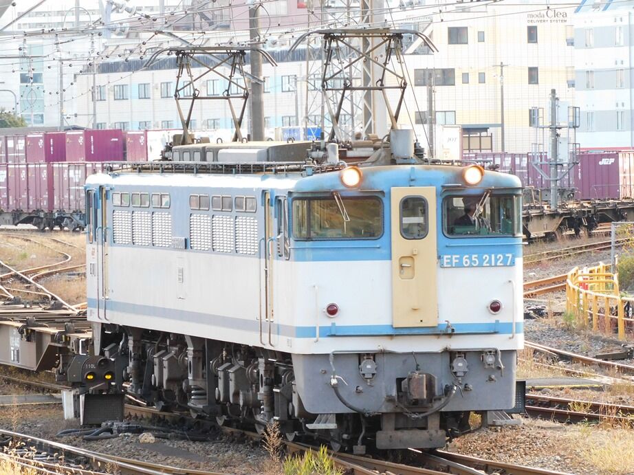 EF65形電気機関車（2127・1115）＋EF64形電気機関車（1030）＋若葉号 - 令和4年12月 : 深徒徒