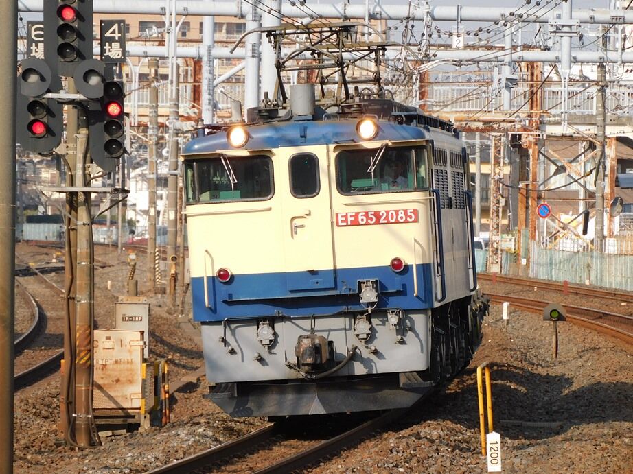 EF65形電気機関車（EF65-2085・EF65-2076返却済）、ヨ8402 - 令和5年3月 : 深徒徒