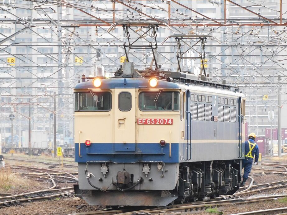 EF65形電気機関車（2074・1103）＋EF66形電気機関車（127）＋国鉄ヨ8000形貨車（ヨ8402） - 令和5年3月 : 深徒徒