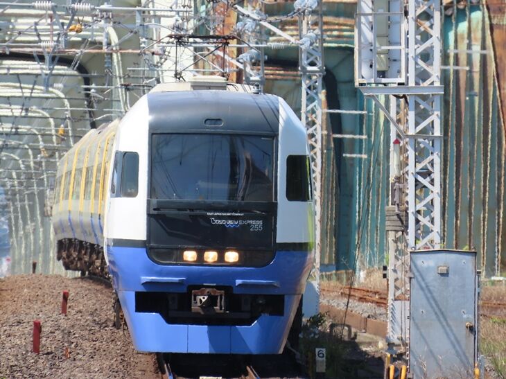 255系マリBe-03編成（しおさい81号）、E653系1000番台カツK70編成（鎌倉）、E257系500番台マリNB-17編成・NB-19編成（新宿さざなみ） - 令和7年5月 : 深徒徒
