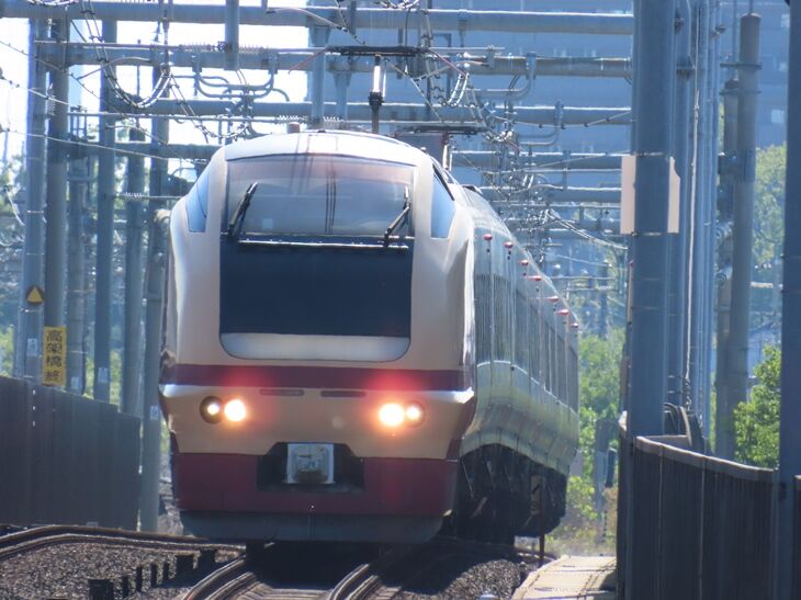 255系マリBe-03編成（しおさい81号）、E653系1000番台カツK70編成（鎌倉）、E257系500番台マリNB-17編成・NB-19編成（新宿さざなみ） - 令和7年5月 : 深徒徒