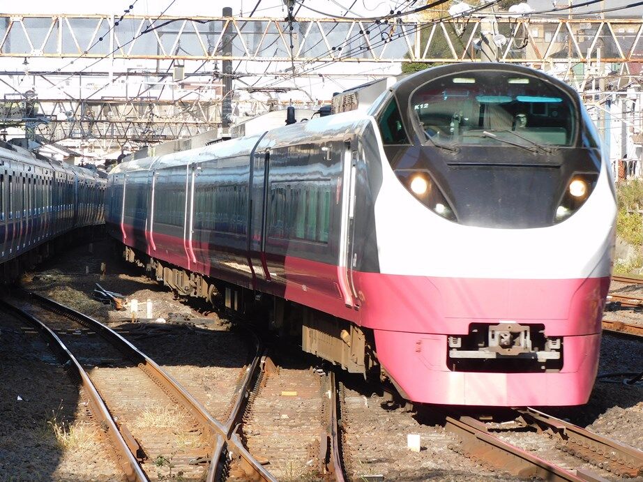 宇都宮線・高崎線（185系団臨）＋常磐線（E657系紅・E657系黄・E657系青・E657系緑・鉄道クレーン車）＋流鉄流山線 - 令和5年12月 : 深徒徒