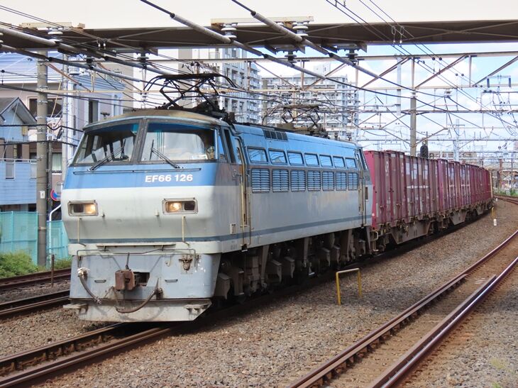 EF66形電気機関車（126【75レ】）＋EF210形電気機関車（171・116【72レ】）＋EF65-2089、EH200-901、EF81 ...