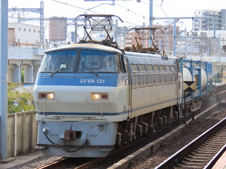 EF66形電気機関車（121）＋EF210形電気機関車（161・362）＋流星号（流星HM）、EF65-2089 - 令和6年10月 : 深徒徒