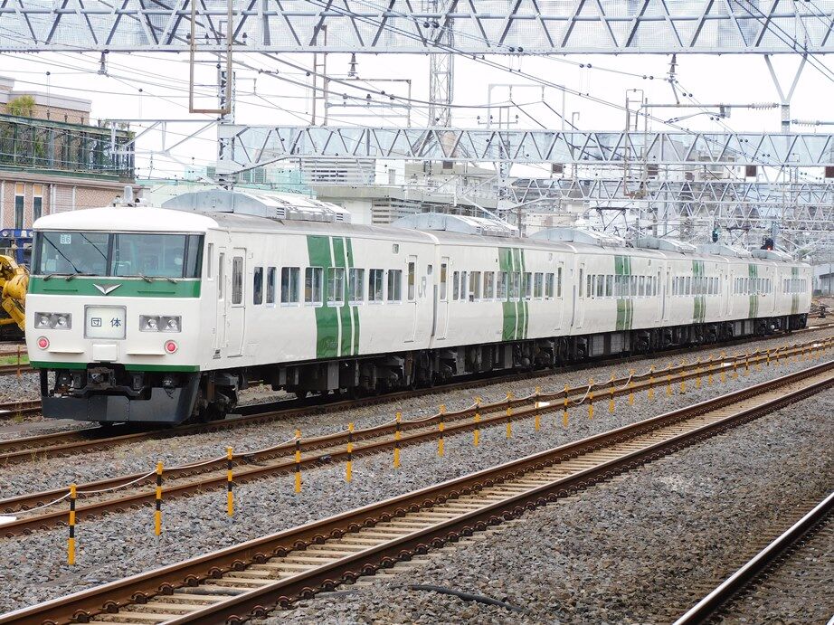 DE10-1604、185系（185系回送ルートの旅）、イエロージョンキル、スカーレットブロッサム、E257系OM-51 - 令和5年5月 : 深徒徒